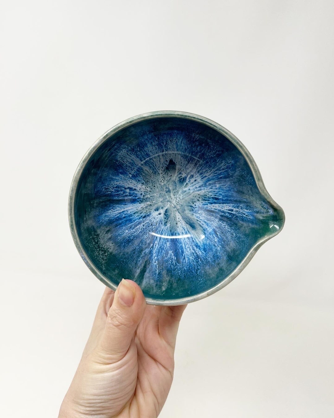 Handmade Pottery: Spout Bowl - Etsy