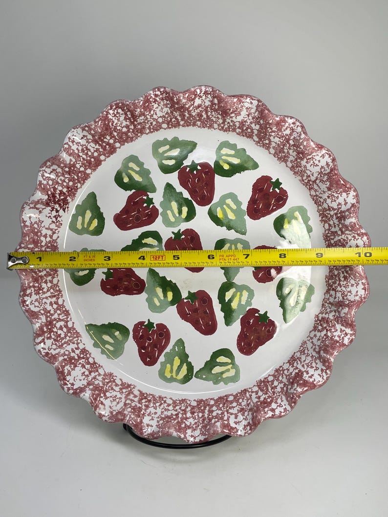 Vintage Strawberry Pie Plate: Hand-painted Ceramic Farmhouse Decor - Etsy