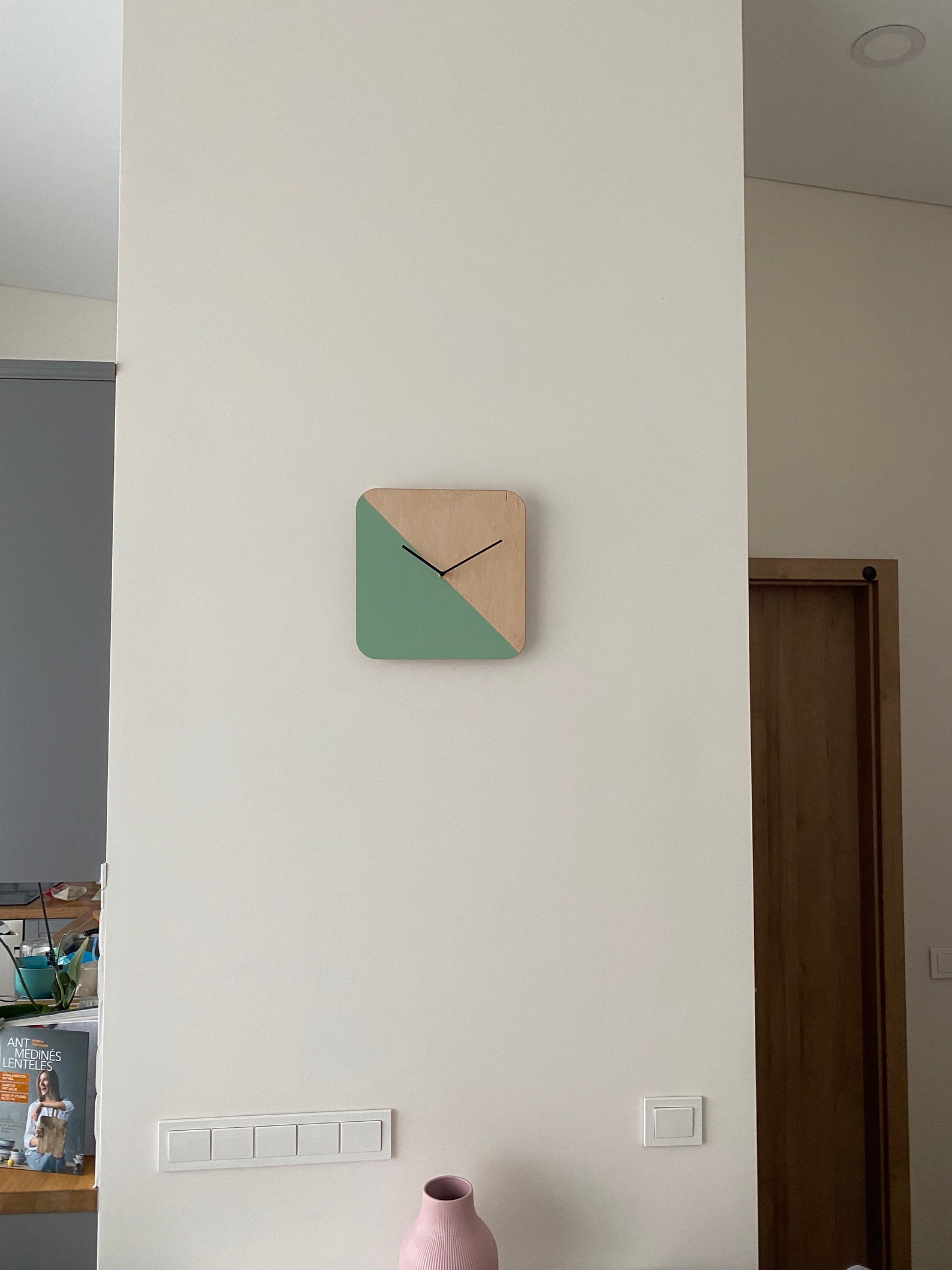 Unique Mint Color Wall Clock, Eye Catching Colourful Wall Clock ...