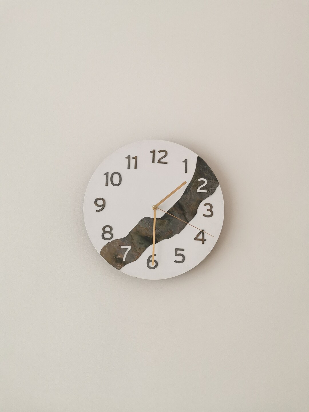 Unique Style Wall Clock White and Stone Wall Clock - Modern Wall Clock ...
