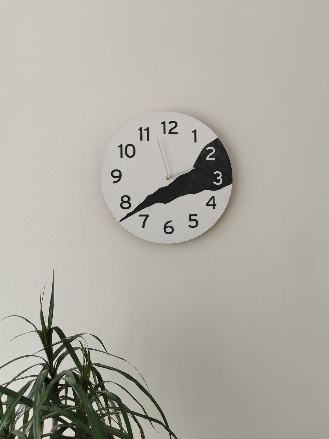 White Big Wall Clock, Unique Design Mixed With Stone, Home Decoration ...
