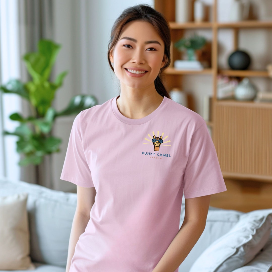 Funky Camel T-shirt Quirky and Stylish Shirt Animal Graphic Tee Gift ...