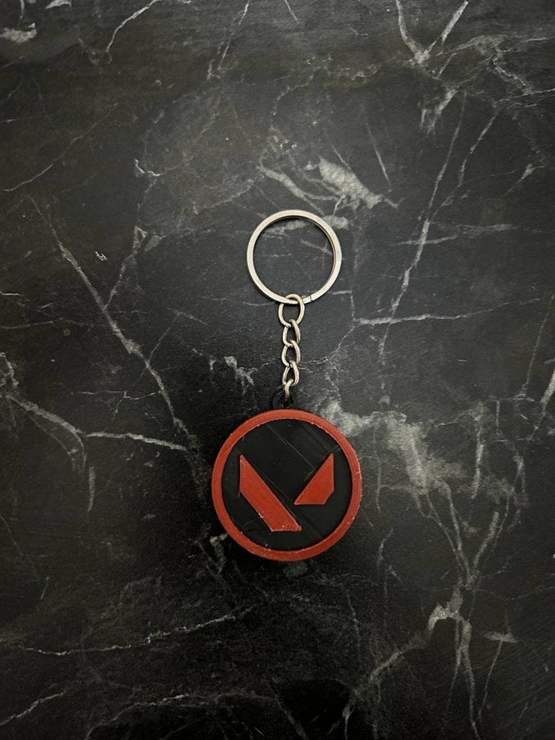 Valorant Keycahin / Valorant Logo / Valorant Gun Buddy Keychains ...