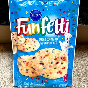 Christmas themed Blind Date With a Book Box - Etsy