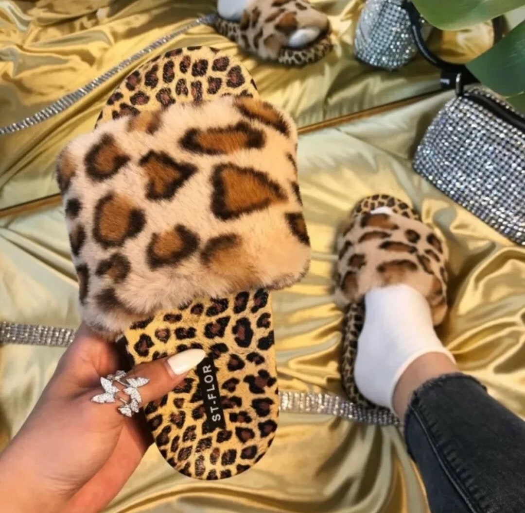 Plush Faux Fur Tiger Print Slides / Cheetah Print Slides / Slippers ...