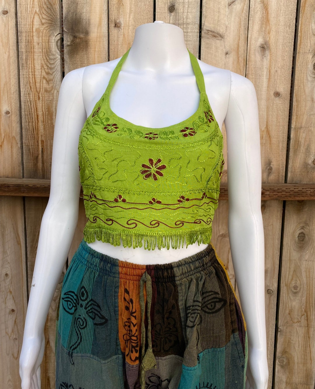 Women’s Boho Festival Crop Top With Flower Design and Tassel Hem, Open ...