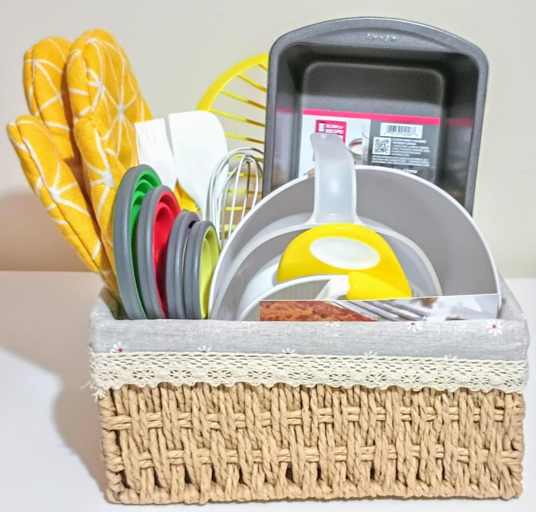 DIY Banana Bread Baker's Gift Set Basket, Gift Basket, Bakeware Set ...