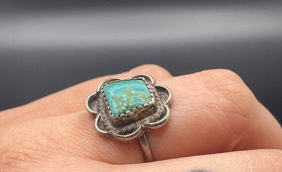 Vintage ARTIST signed turquoise ring - Gem