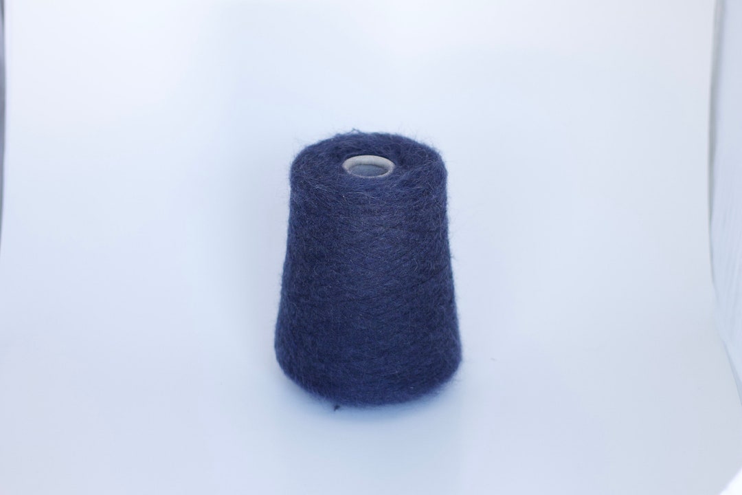 Laine de kid mohair avec élasthanne 100 g/ 1150 m 38/38/19/5% de kid ...