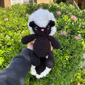 Stinker the Skunk | Amigurumi Skunk Pattern, Low Sew, Crochet Pattern ...