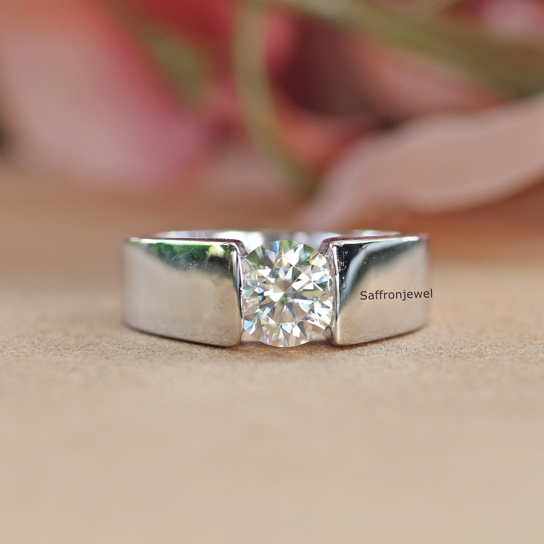 14K Solid White Gold Wedding Ring, Round Colorless Moissanite ...