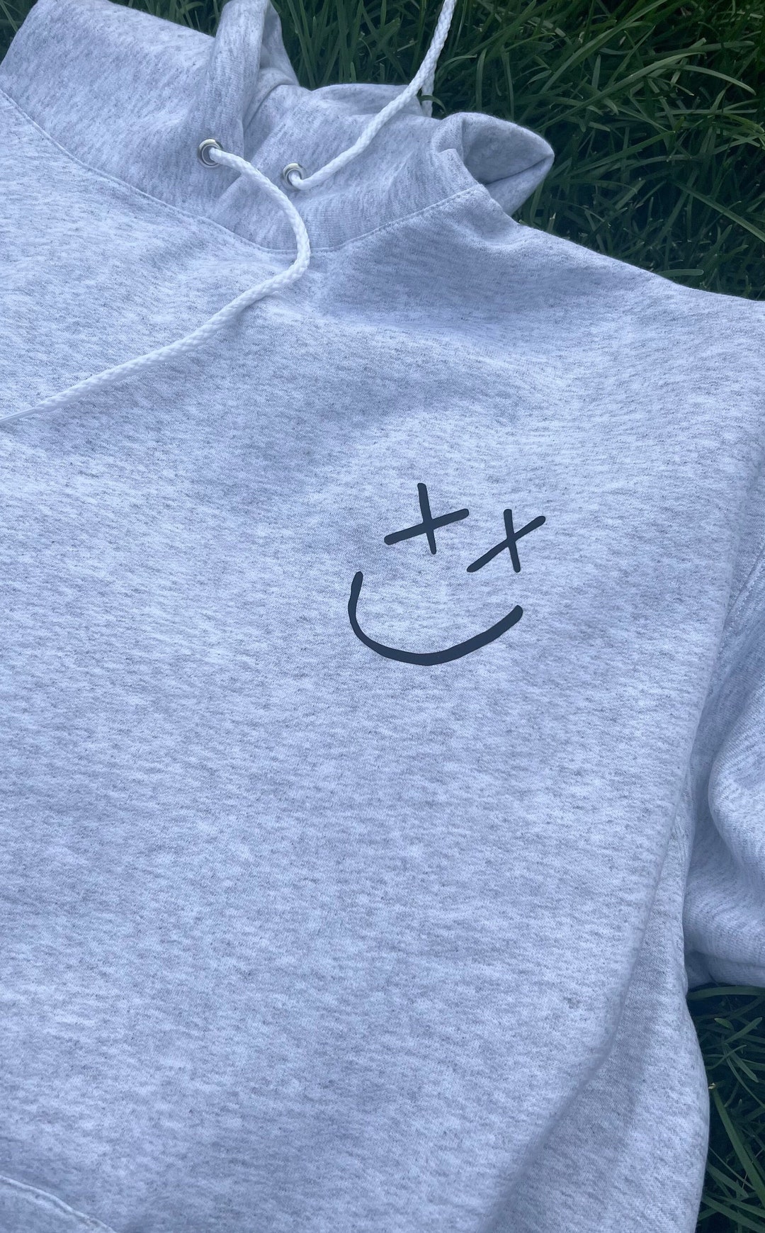 Louis Tomlinson Smiley Face Hoodie - Etsy