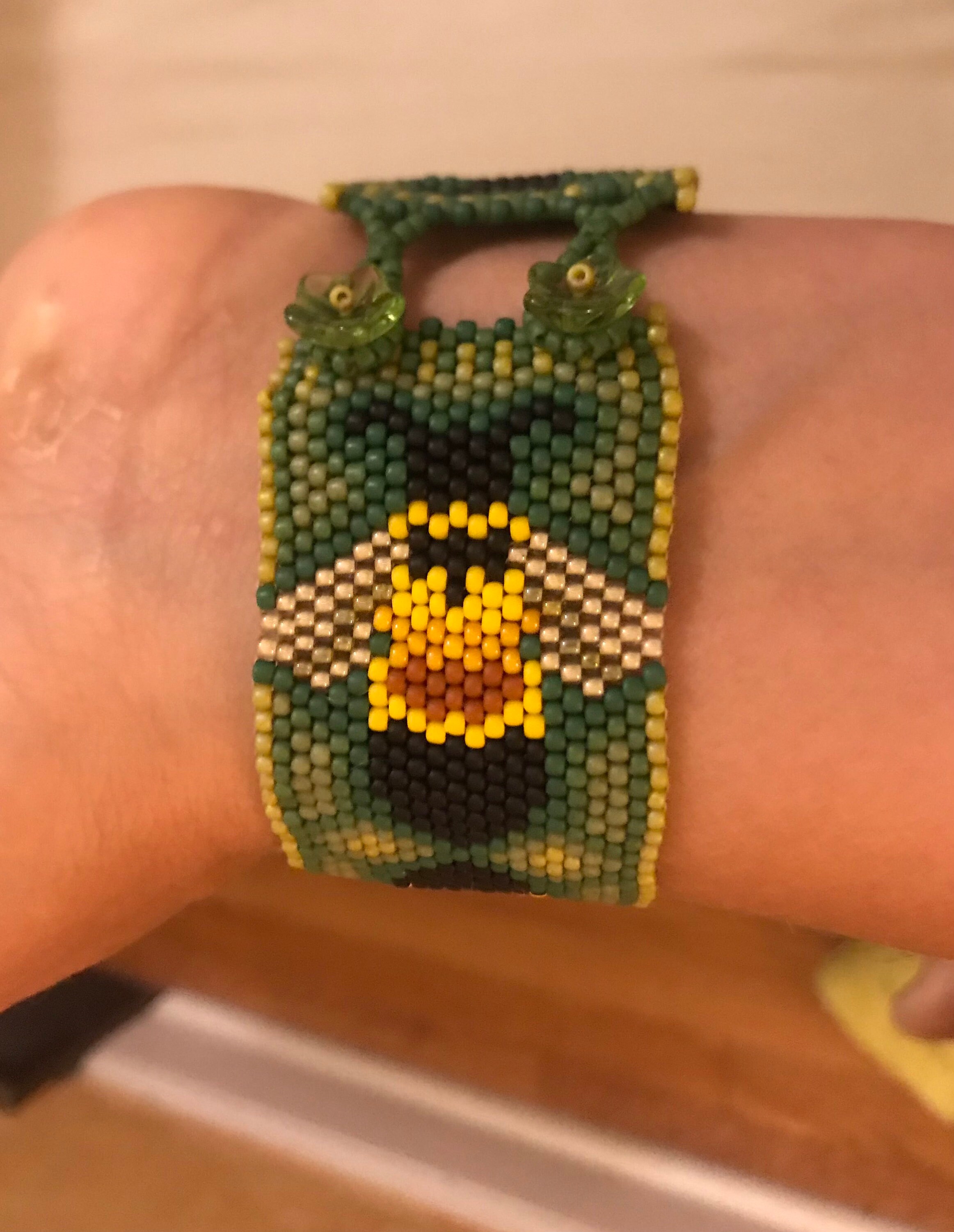 Native Bumblebee Seed Bracelet, Seed Beads in Peyote Stitch -MADE TO ...