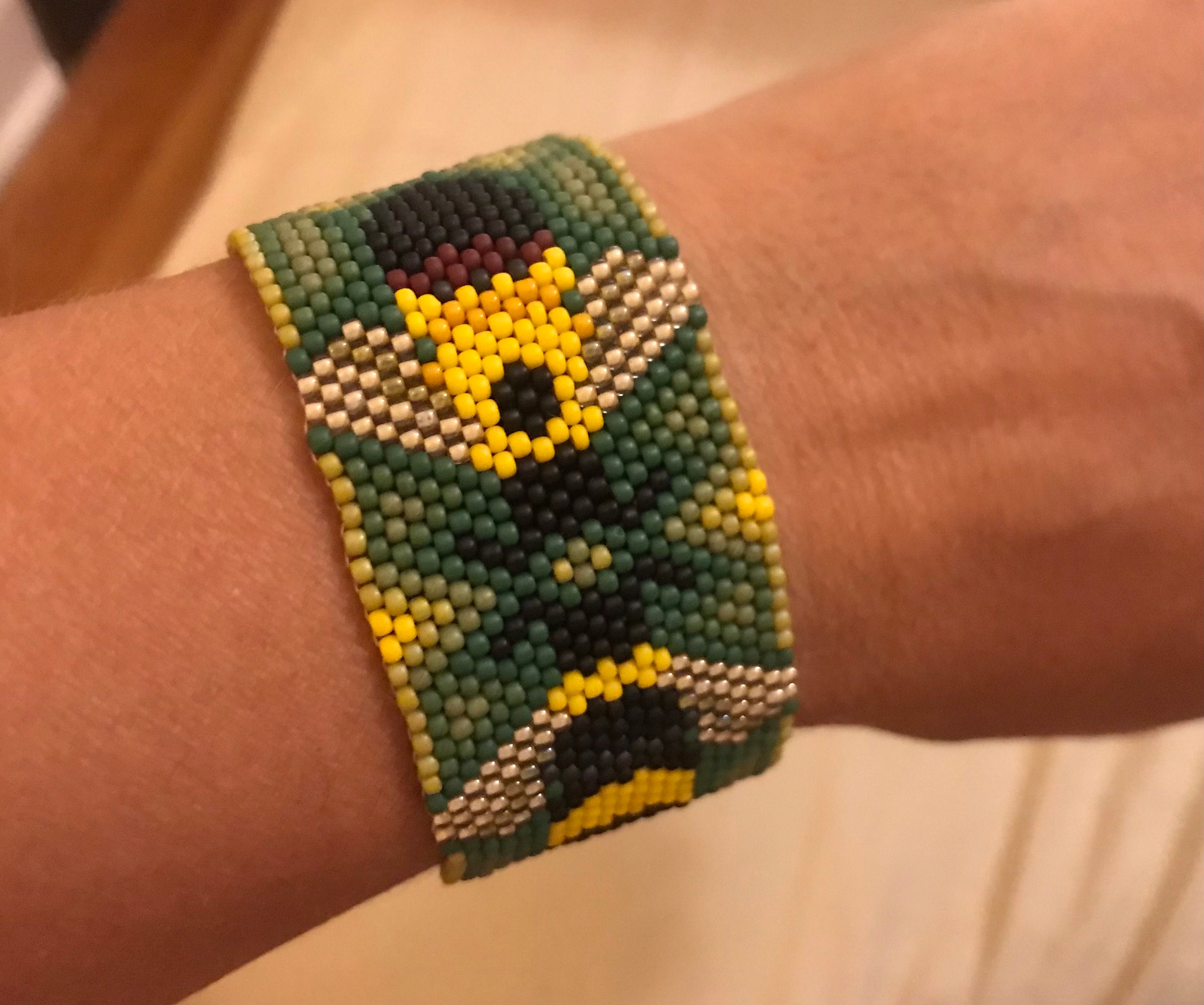 Native Bumblebee Seed Bracelet, Seed Beads in Peyote Stitch -MADE TO ...