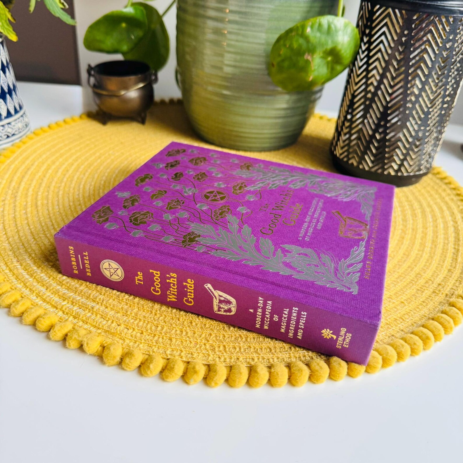 Good Witch's Guide, A Modern-day Wiccapedia of Magickal Ingredients ...