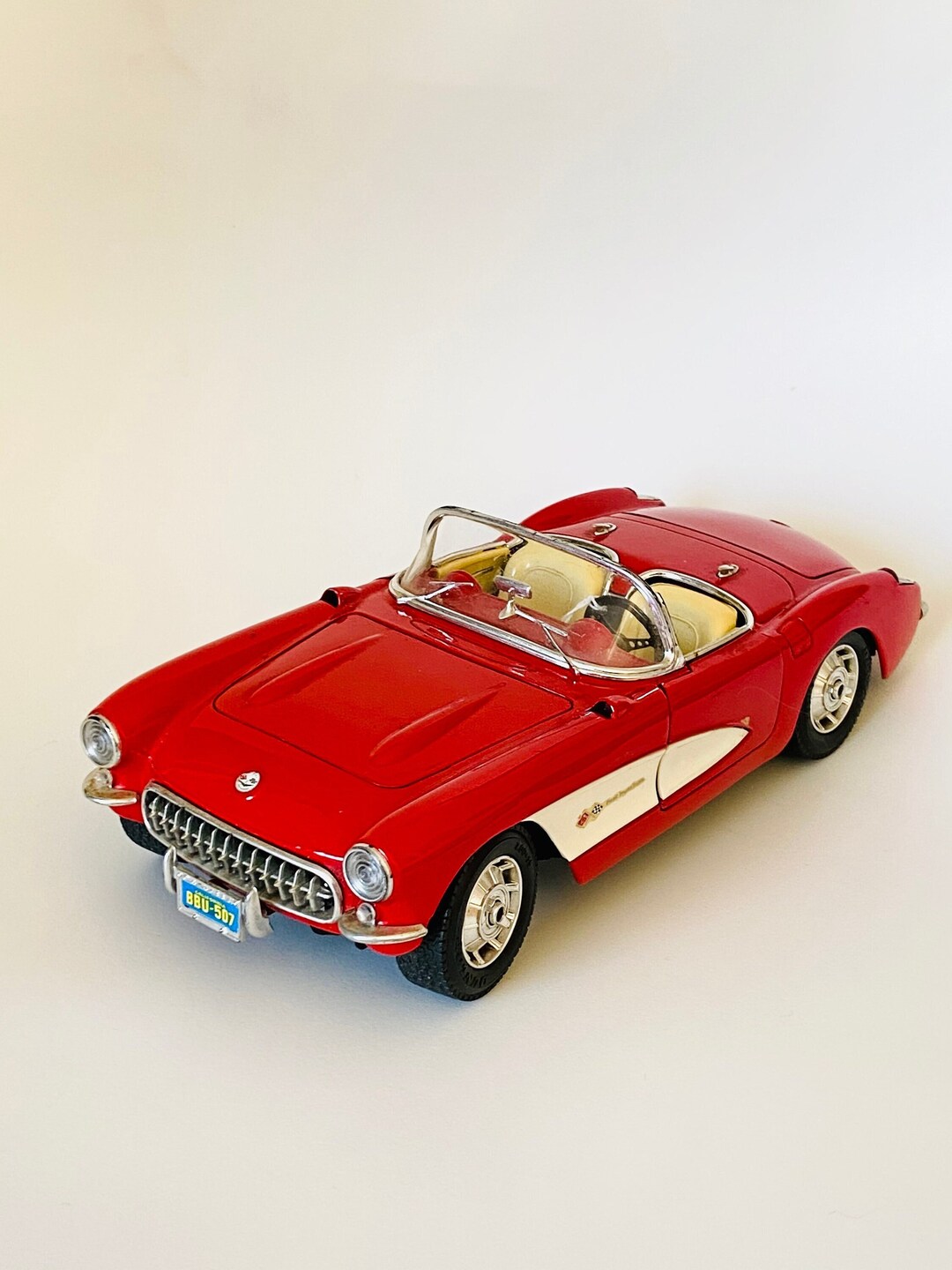 Bburago Chevrolet Corvette 1:18 Scale Diecast Red Car, 1950s Vintage ...