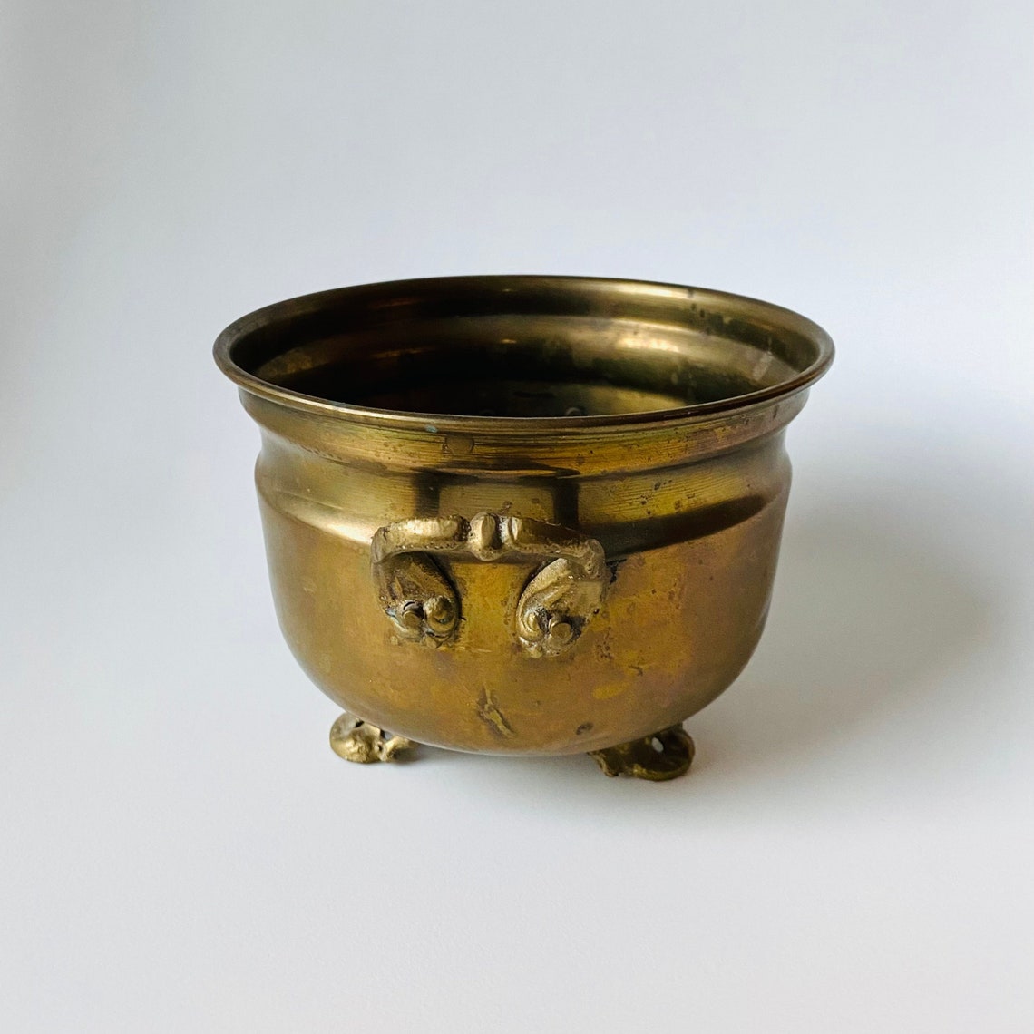 Vintage Brass Witch's Cauldron, Tripod Spellmaking Tool Antique Pewter ...