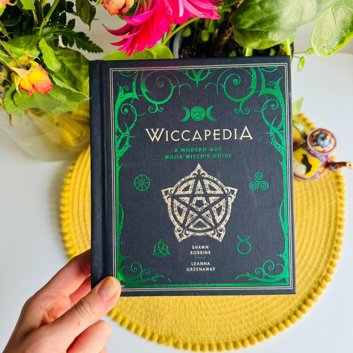 Wiccapedia: A Modern-day White Witch's Guide Book, Rituals Witchcraft ...