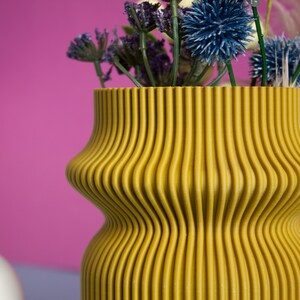 Rib Cinch Vase - 3D Printed Vase, Dried Flower Vase, Modern Eclectic ...