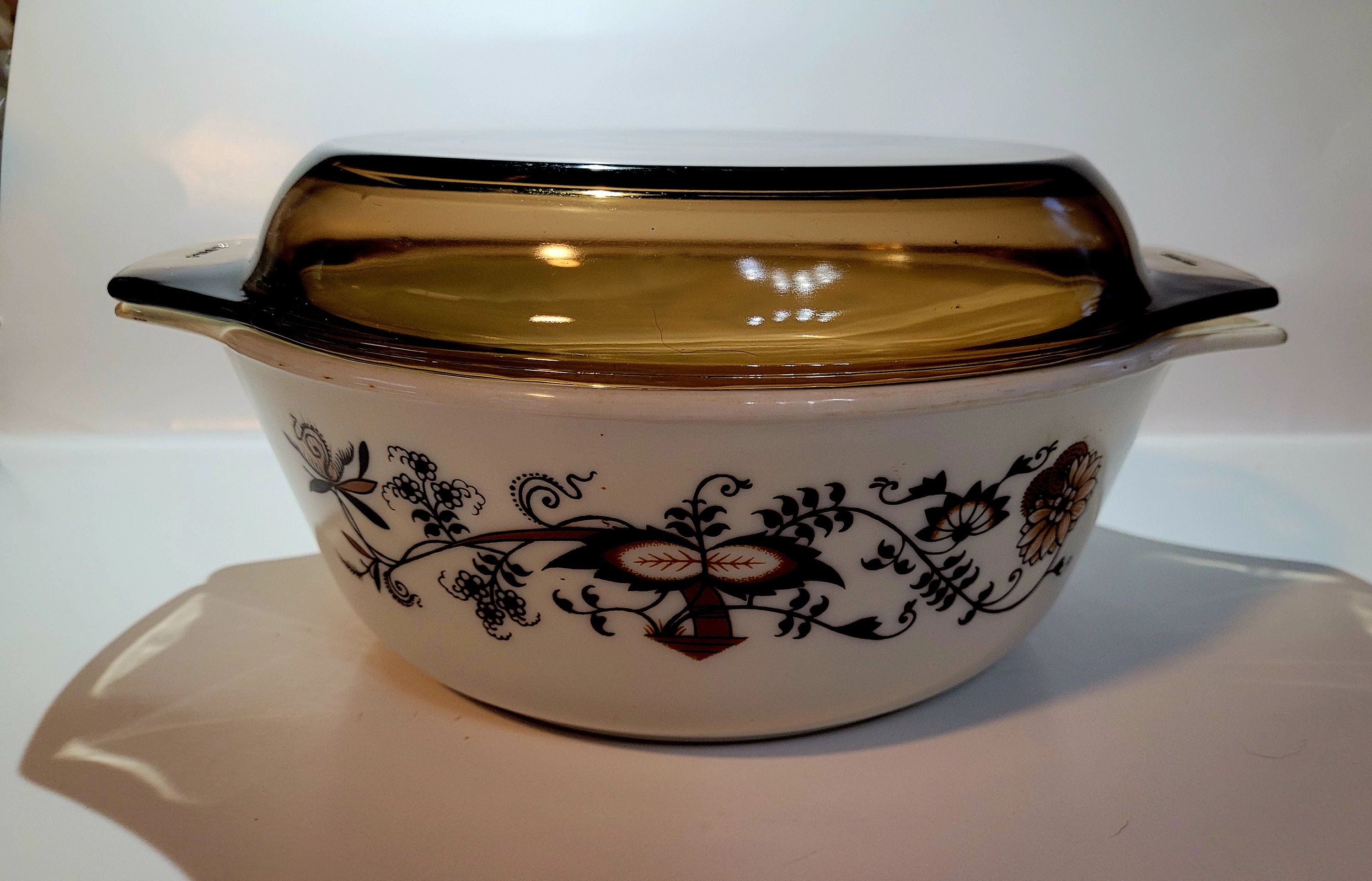 Pyrex Casserole Dish Vintage
