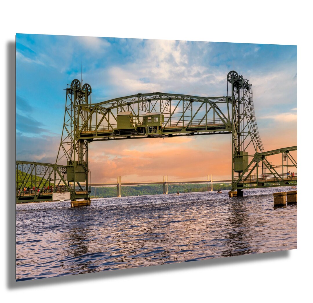 Scenic Crossing: Stillwater Historic Lift Bridge Across St. Croix ...