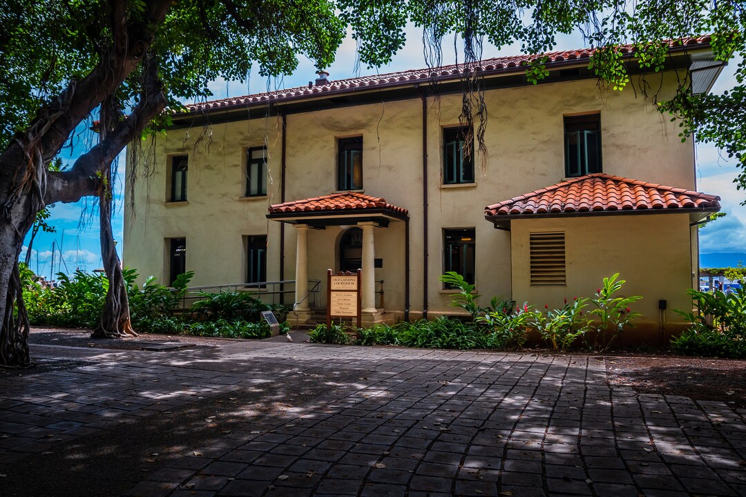 Historic Courthouse: Old Lahaina Courthouse Wall Art Maui Heritage ...