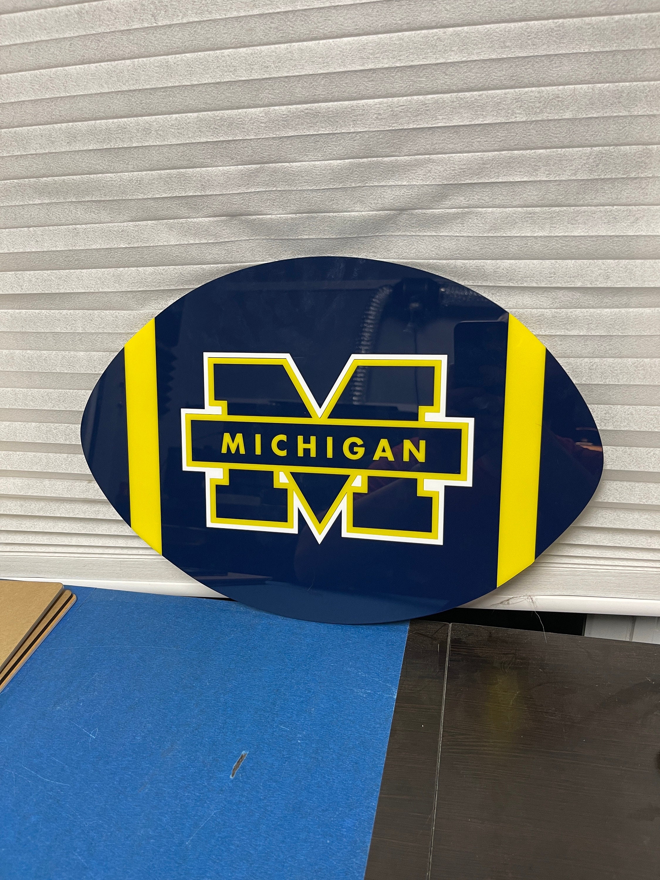 University of Michigan Outline Football / College Football Sign ...