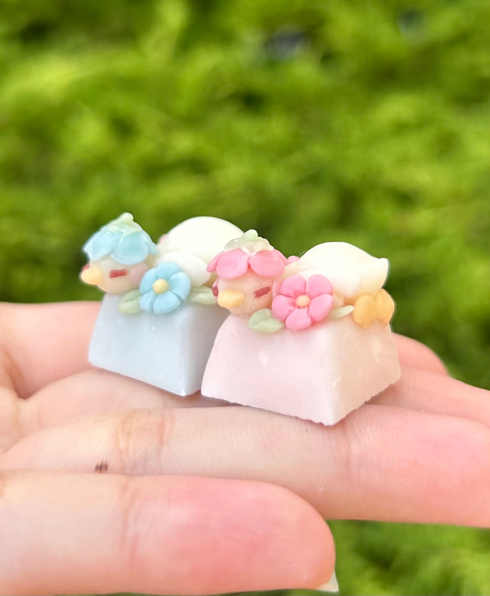 Cute Handmade Sleeping Flower Goose Artisan Keycap Escape Key cherry ...