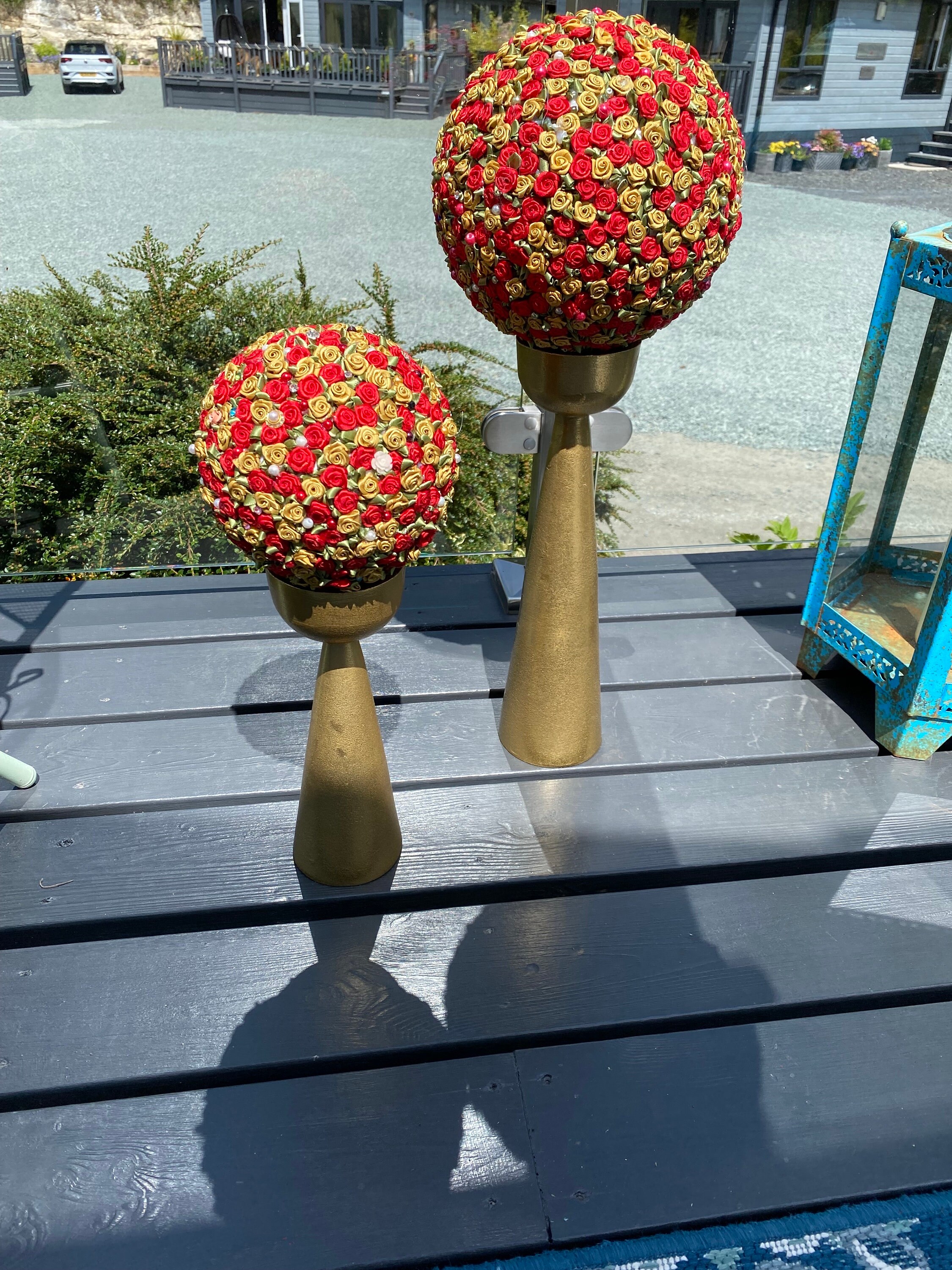 Decorative Baubles With Small Red/gold Satin Roses With Faceted ...