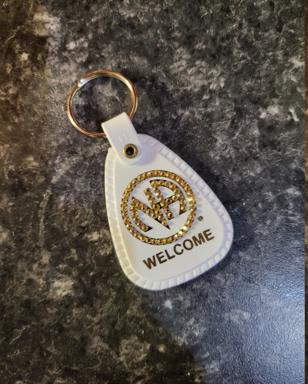 NA Narcotics Anonymous White Welcome Keytag With Gems Recovery Key Tag ...