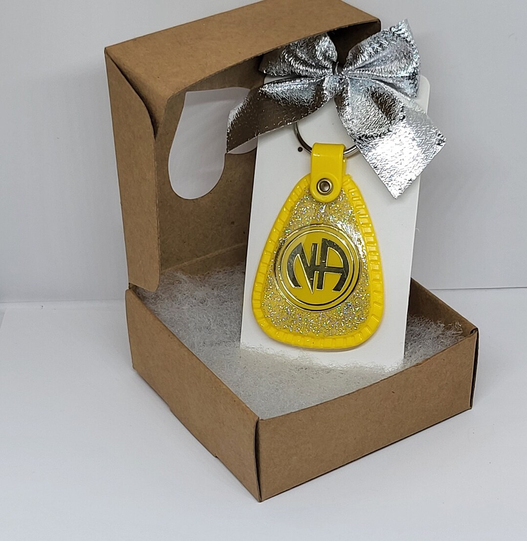 NA Narcotics Anonymous 9 Months Yellow GLITTER Keytag! Key Tag Free NA ...