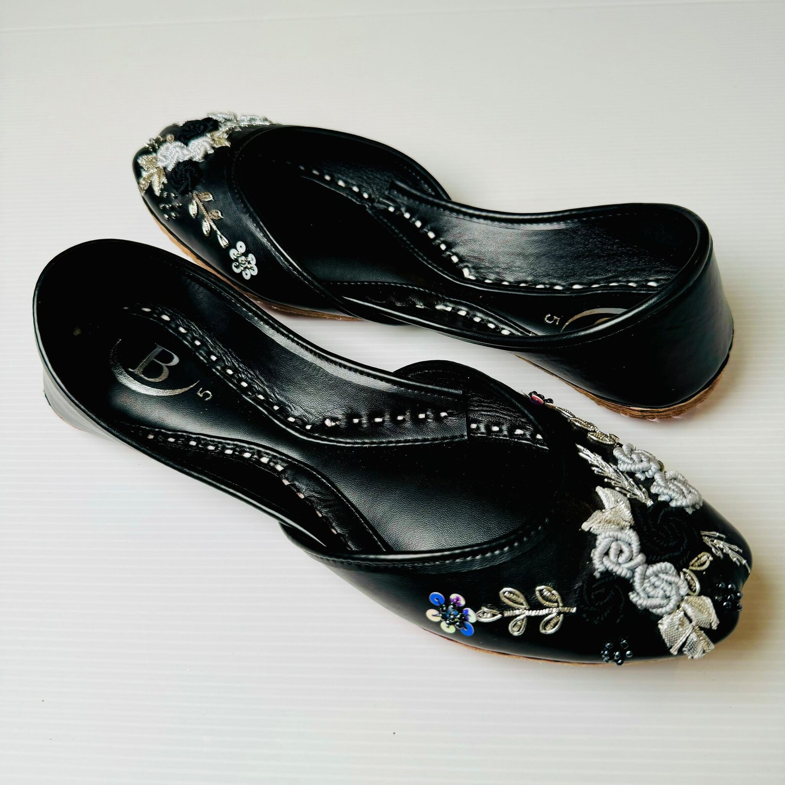Bisma Handmade Khussa Mojri Indian Punjabi Jutti, Wedding Party Style ...