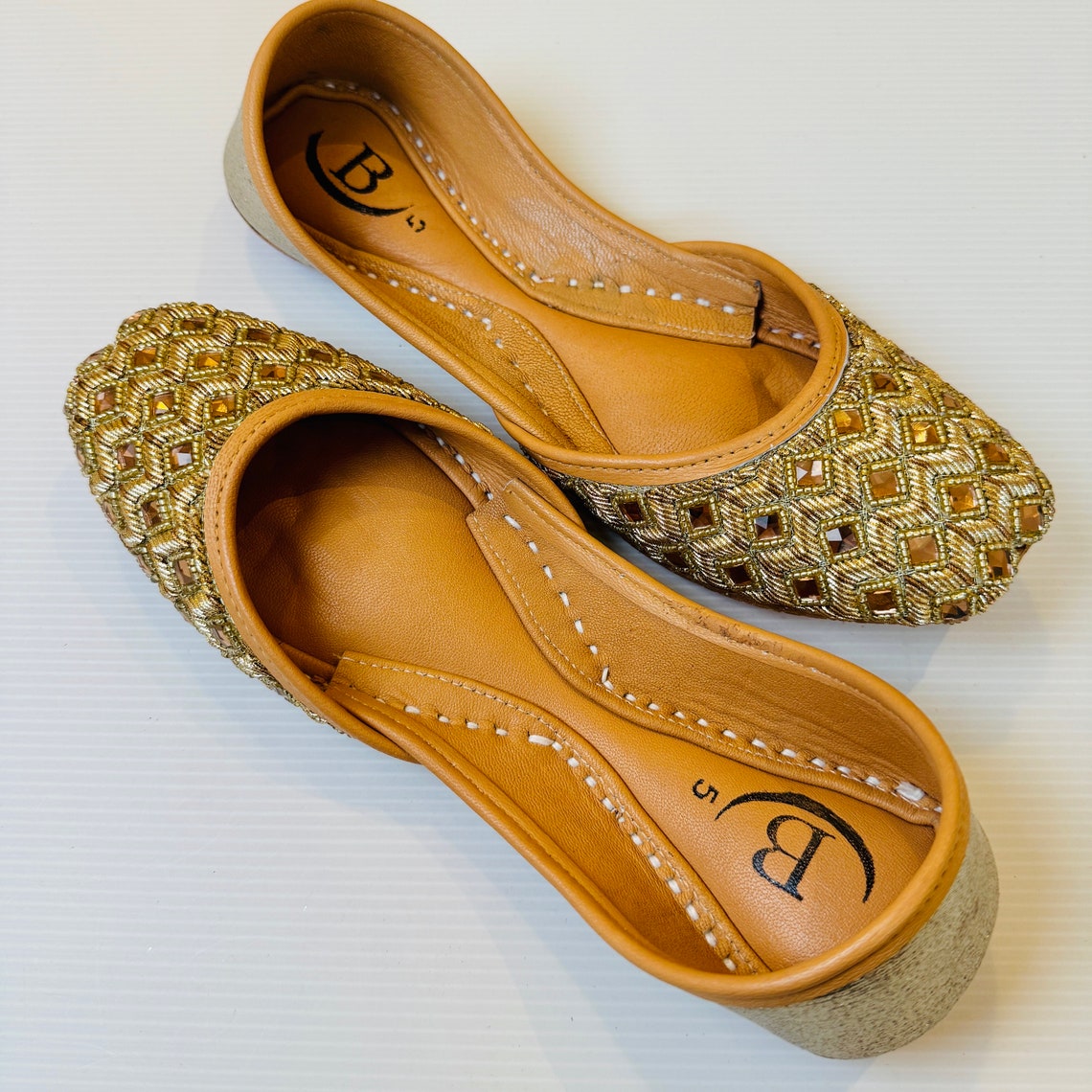 Bisma Handmade Khussa Mojri Indian Punjabi Jutti, Wedding Party Style ...