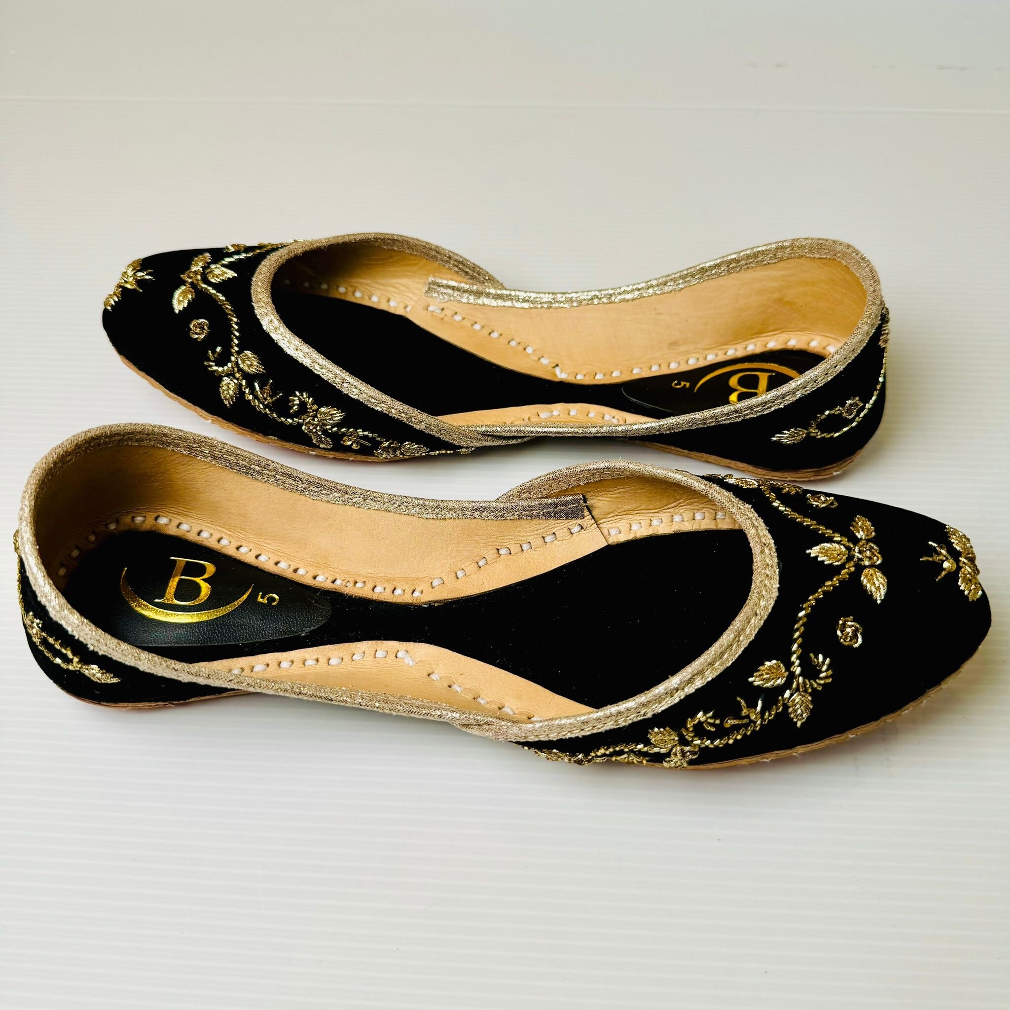 Bisma Handmade Khussa Mojri Indian Punjabi Jutti, Wedding Party Style ...