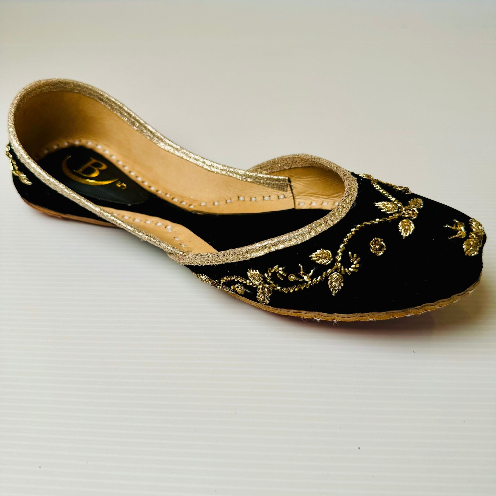 Bisma Handmade Khussa Mojri Indian Punjabi Jutti, Wedding Party Style ...