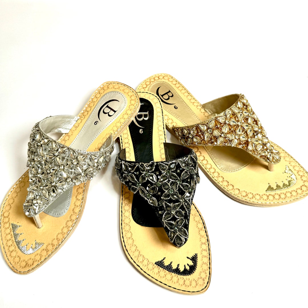 Flat chappals for ladies store