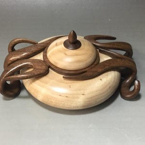 Suspended Box - Etsy