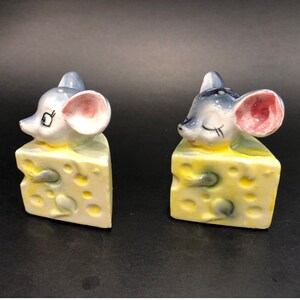 Vintage Ceramic Mouse and Cheese Salt & Pepper Shakers Kitschy Kitchen ...