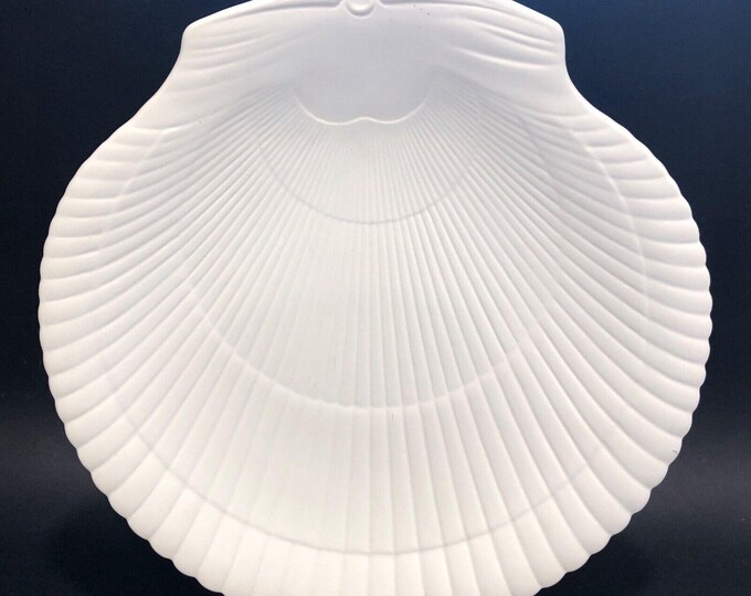 Wedgwood of Etruria & Barlaston Nautilus Lustre Shell Dinner Plate ...
