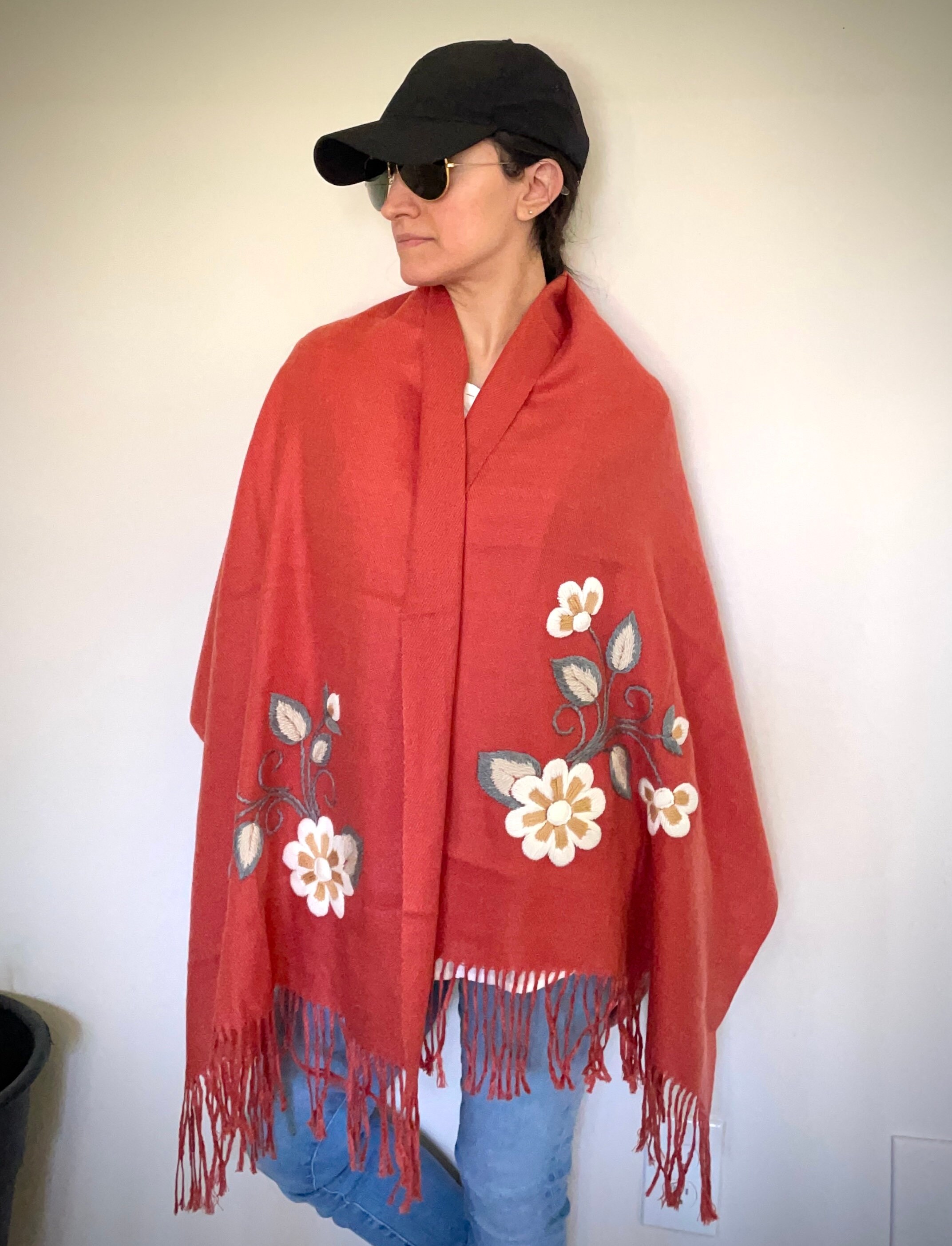 Chal Bordado a Mano - Wrap - Pañuelo - Hilo De Alpaca - Artesanos De ...