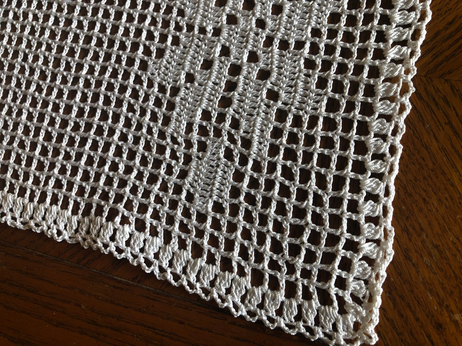 Christmas Poinsettia Table Scarf Filet Crochet Christmas - Etsy