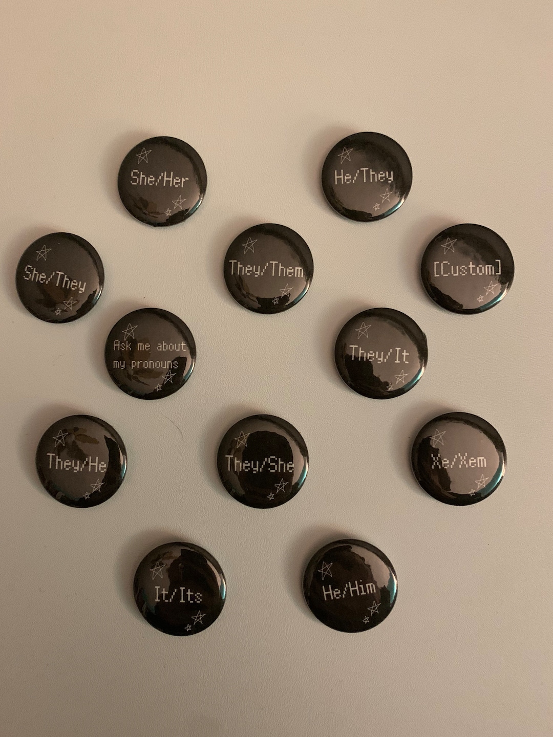 Pronouns Pin (customizable) - Etsy