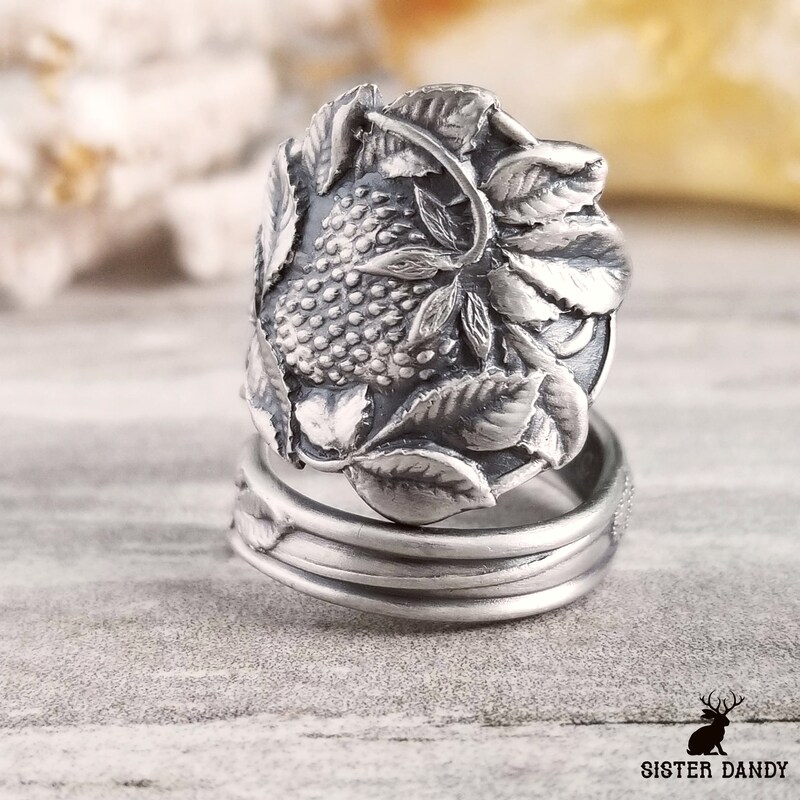 Strawberry Ring - Etsy