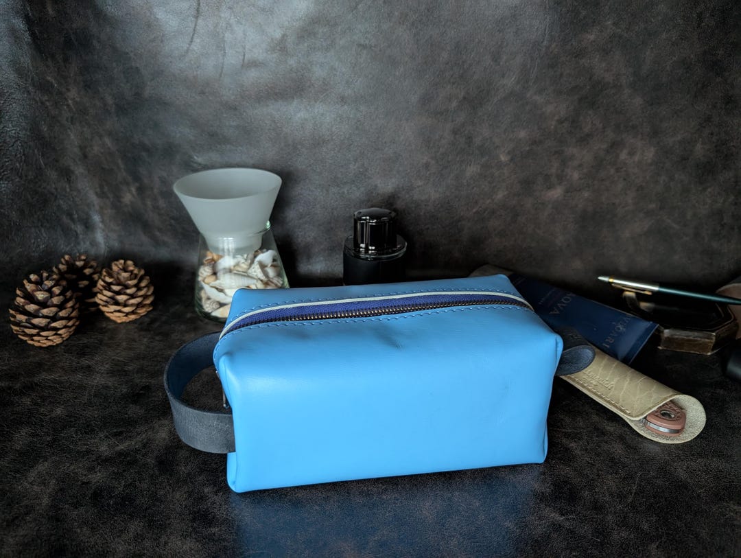 Handmade Leather Dopp Kitt, Hanging Wash Bag, Men's Toiletry Bag ...