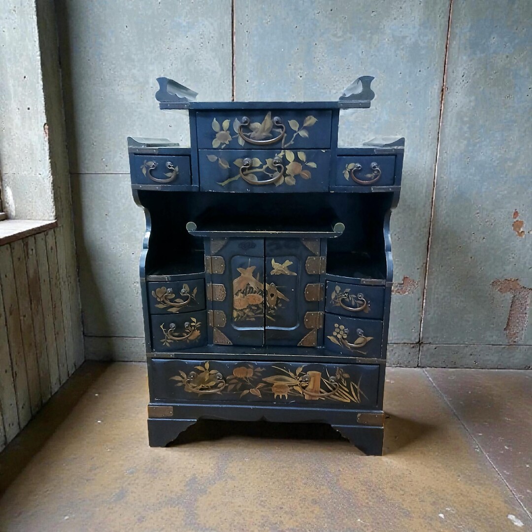 Chinese Lacquered Jewelry Box - Etsy