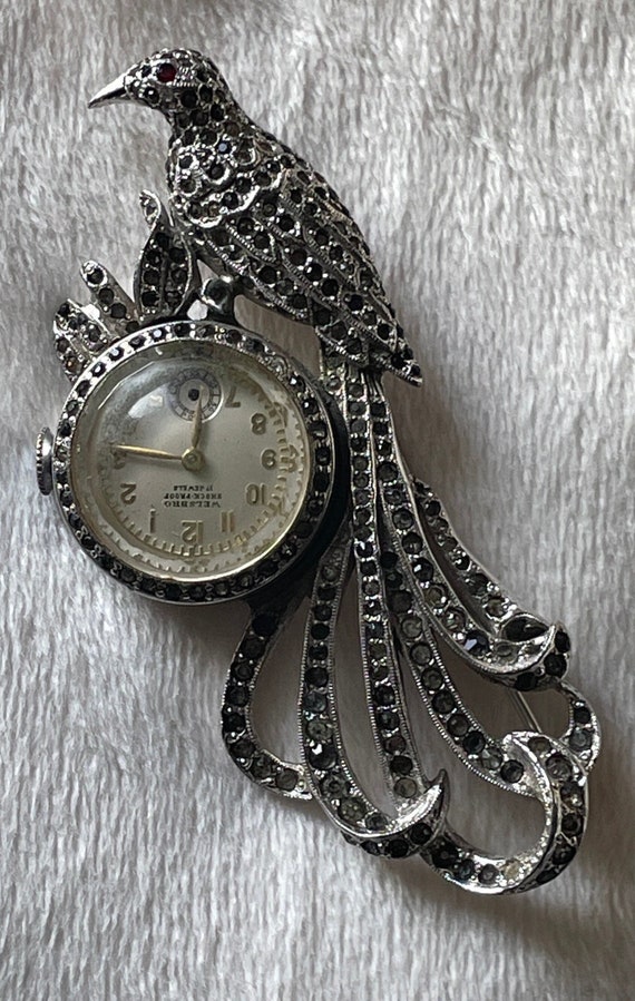 Vintage rhinestone bird - Gem