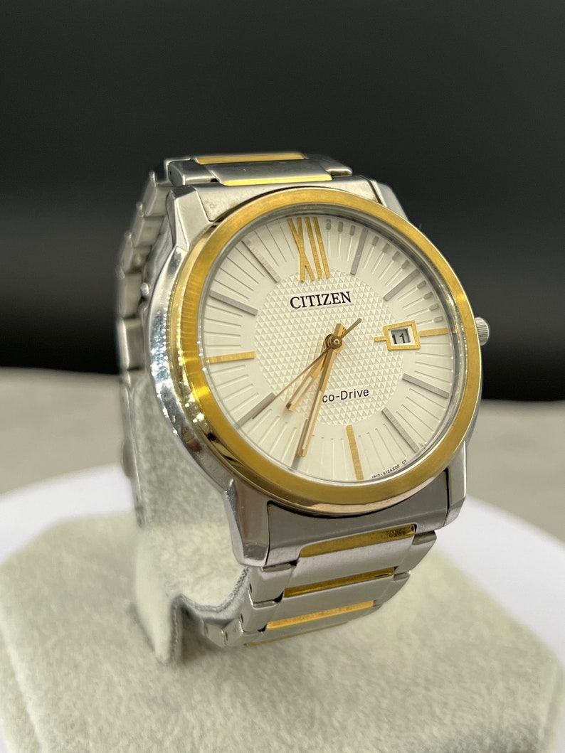 Vintage Citizen J810 Eco-drive Men's Watch Sophisticated Silver and ...