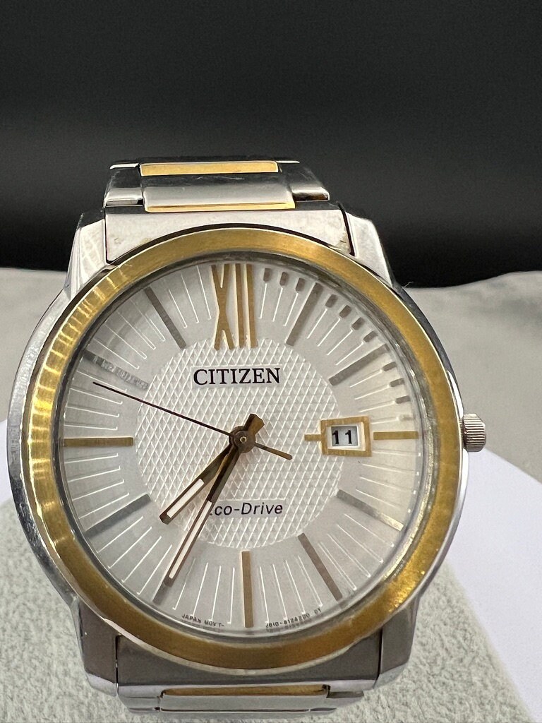 Vintage Citizen J810 Eco-drive Men's Watch Sophisticated Silver and ...