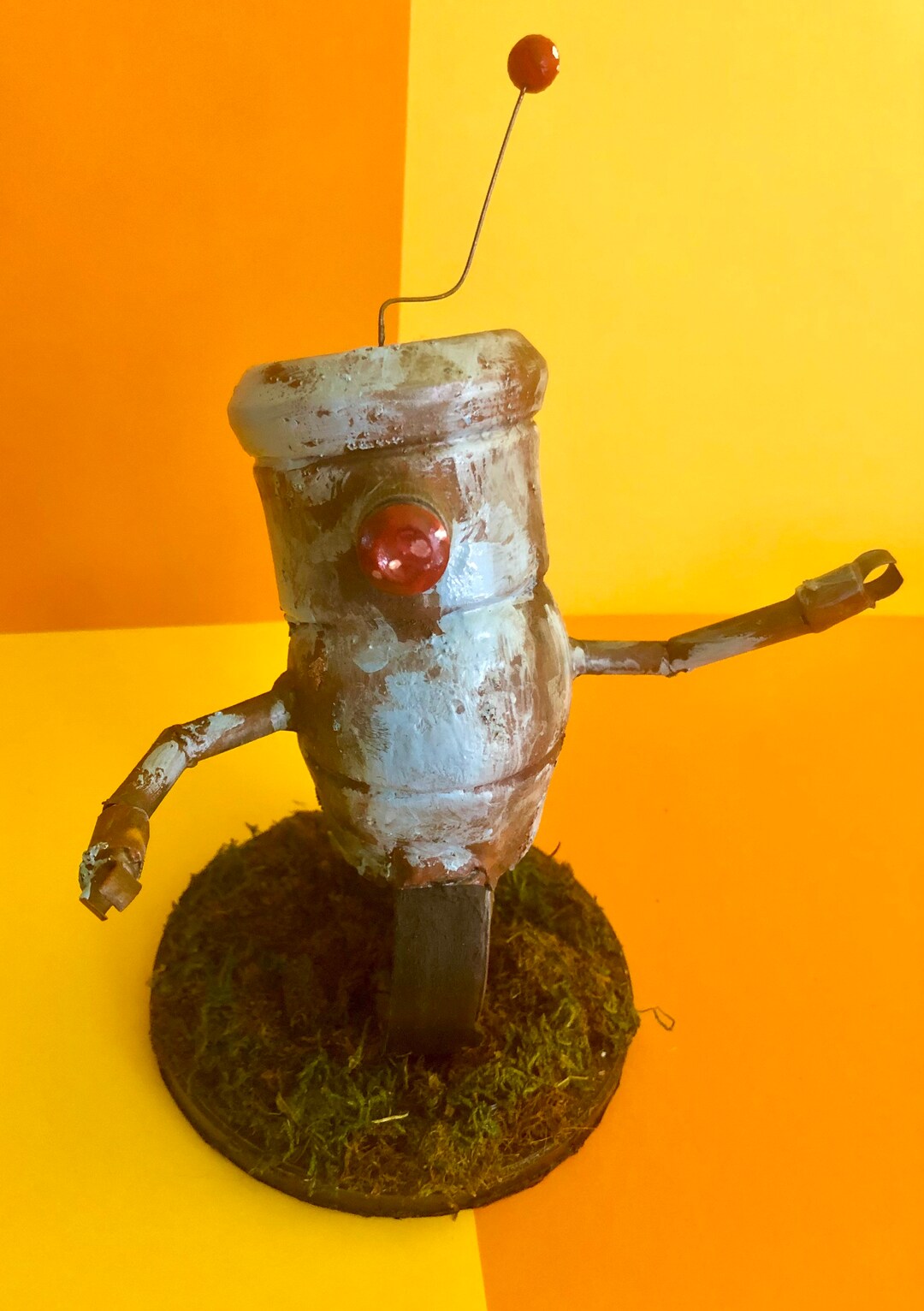 Three-one the Trash Bot || Recycled Art Robot Sculpture - Etsy
