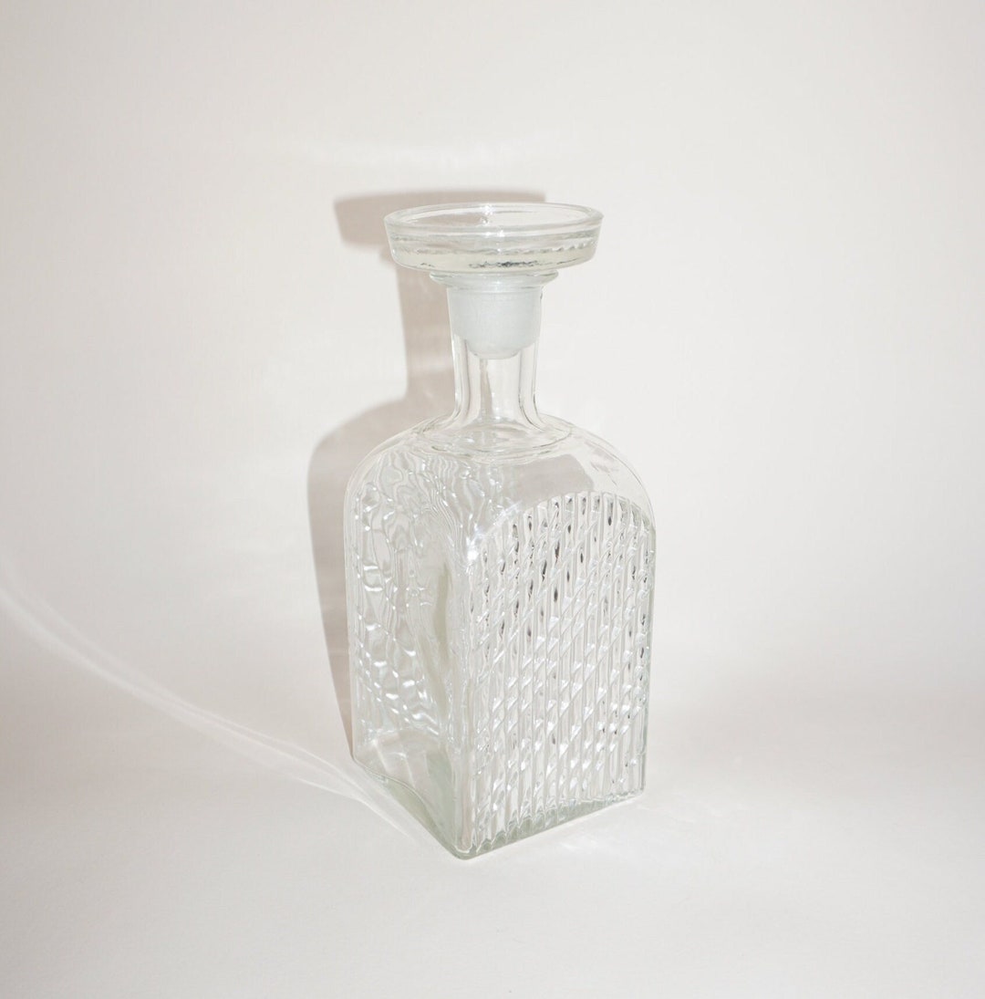 White Square Decanter, Vintage Crystal Glass Square Whisky Decanter ...